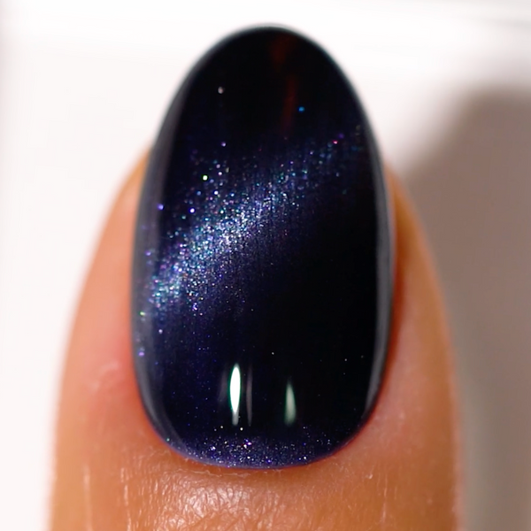 DC Cat Eyes #18 - Master Bombay – DND Gel