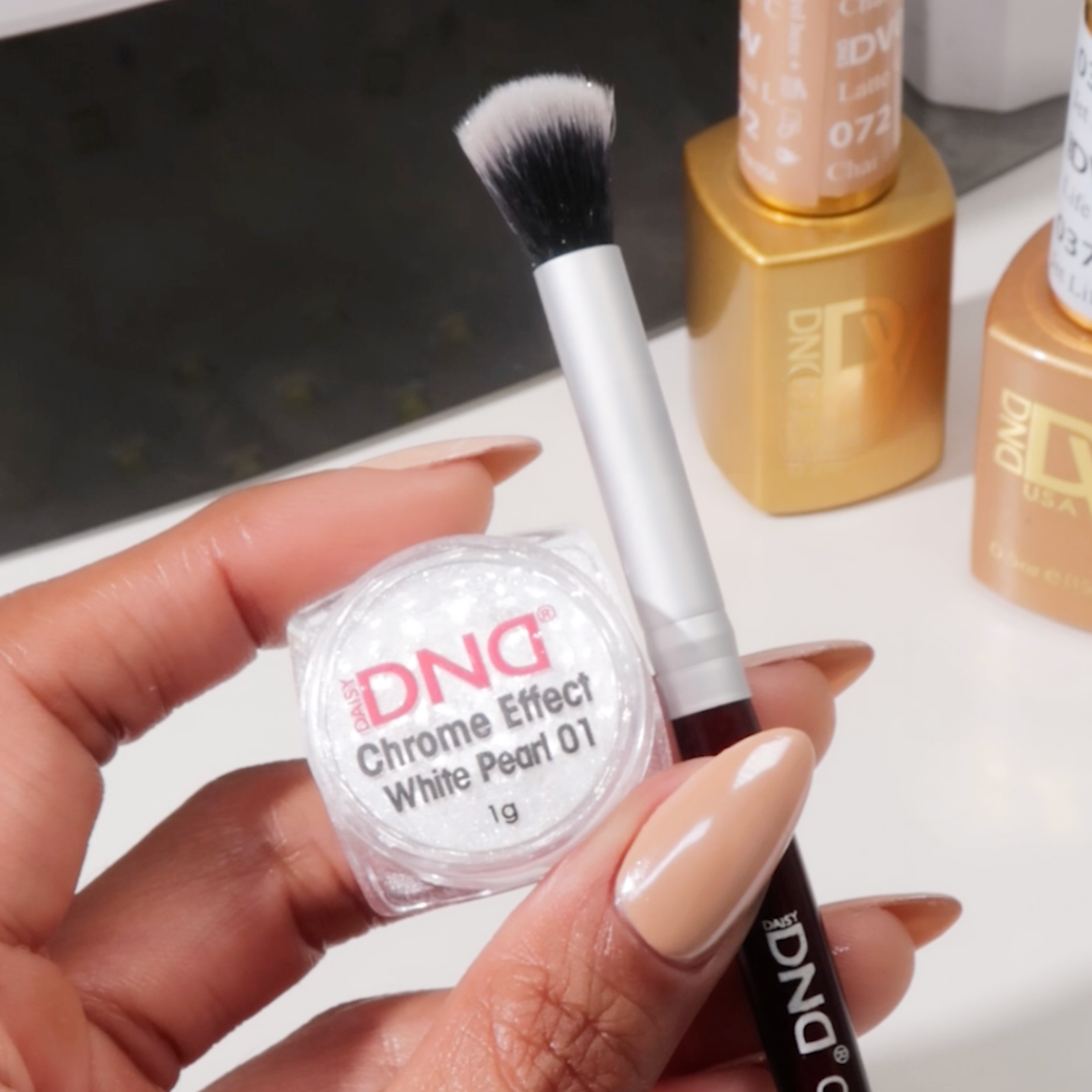 Ombré & Foil Brush #1 – DND Gel