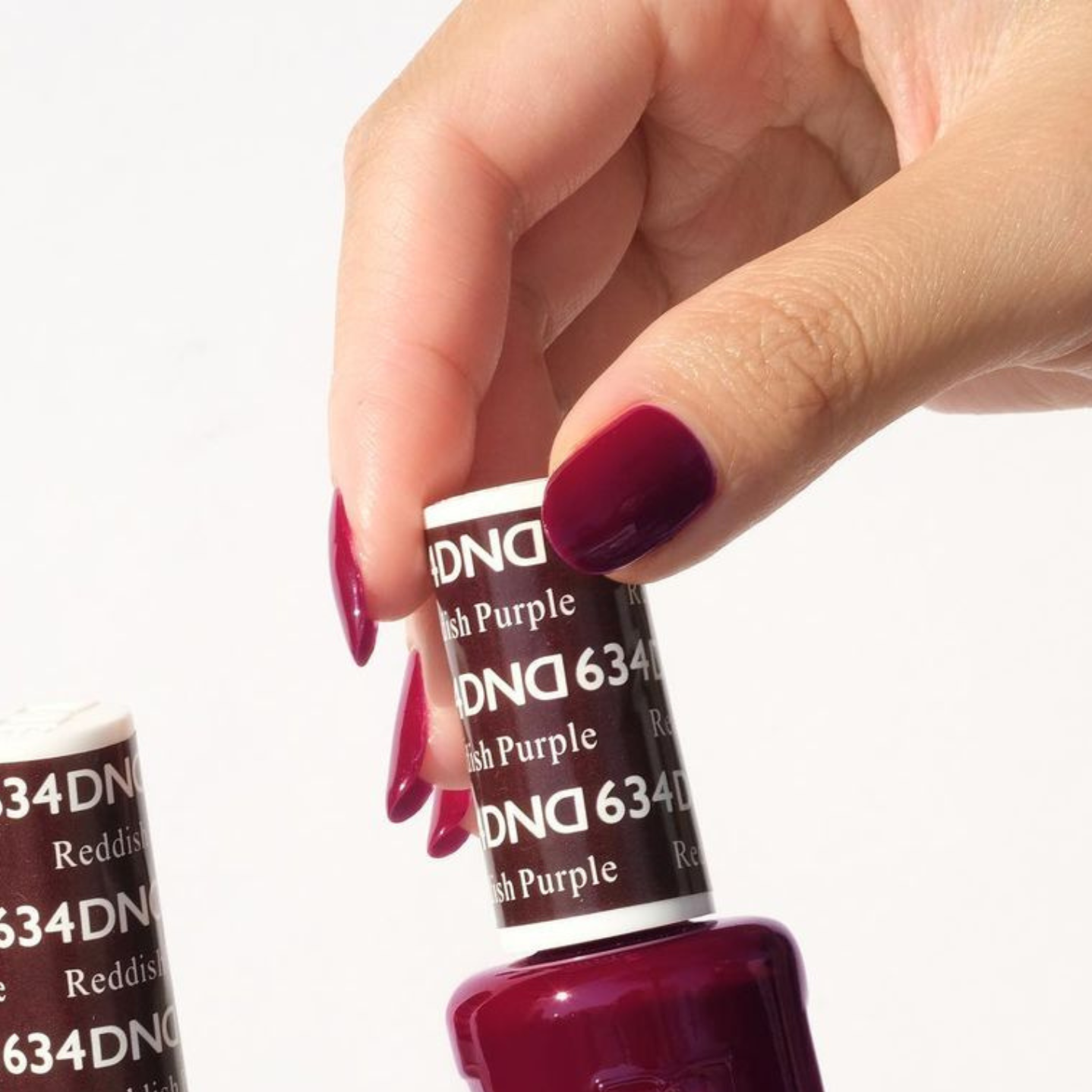 Reddish Purple #634 – DND Gel