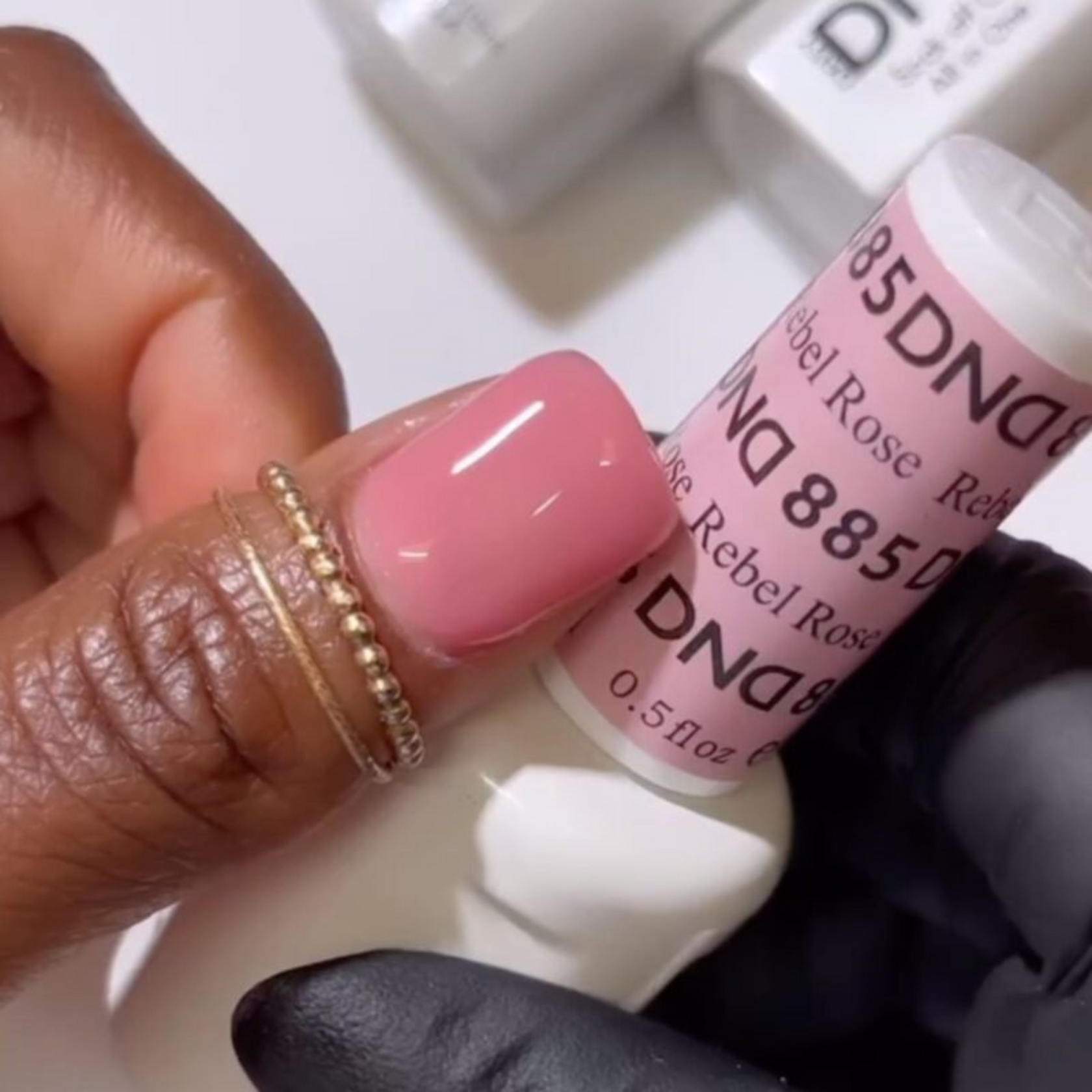 Rebel Rose #885 – DND Gel