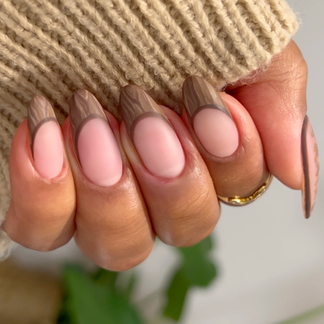 Nude Mocha DIVA #266 – DND Gel