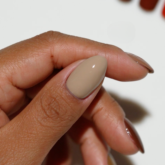 Nude Mocha DIVA #266 – DND Gel