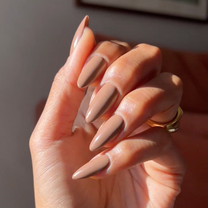 Almond Toffee DIVA #267 – DND Gel