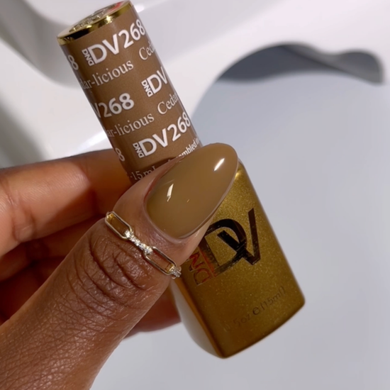 Cedar-licious DIVA #268 – DND Gel