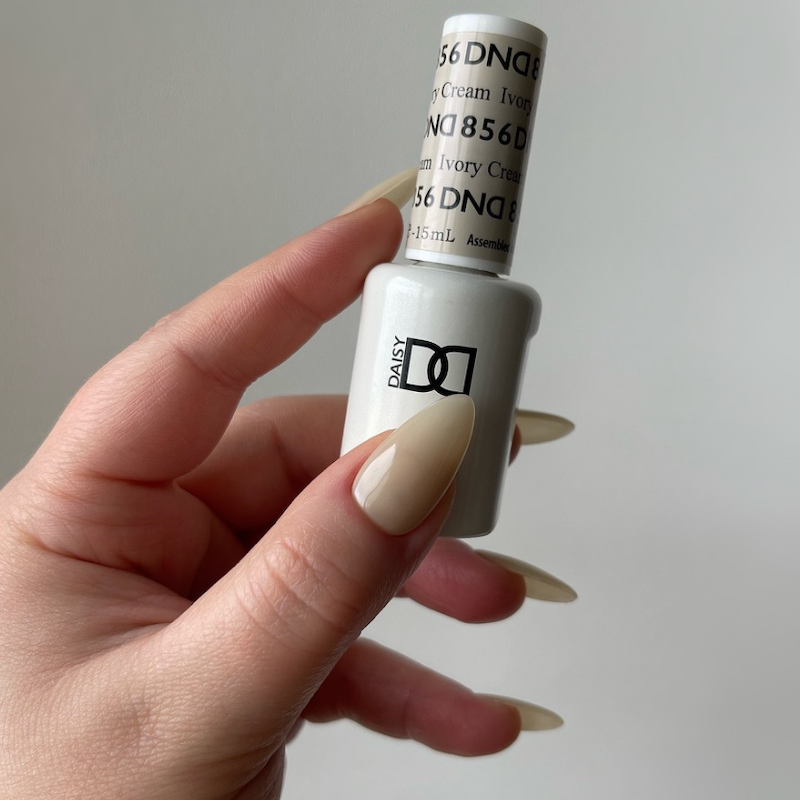 Ivory Cream #856 – DND Gel