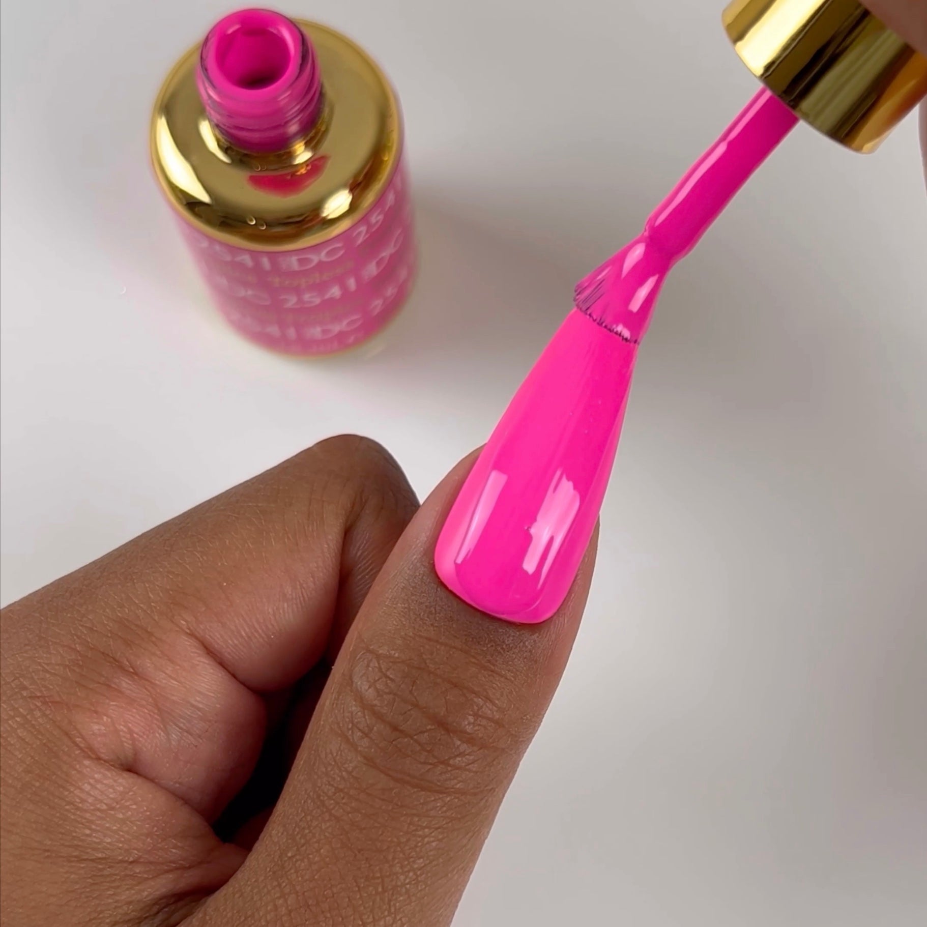 Topless Tropics #2541 – DND Gel